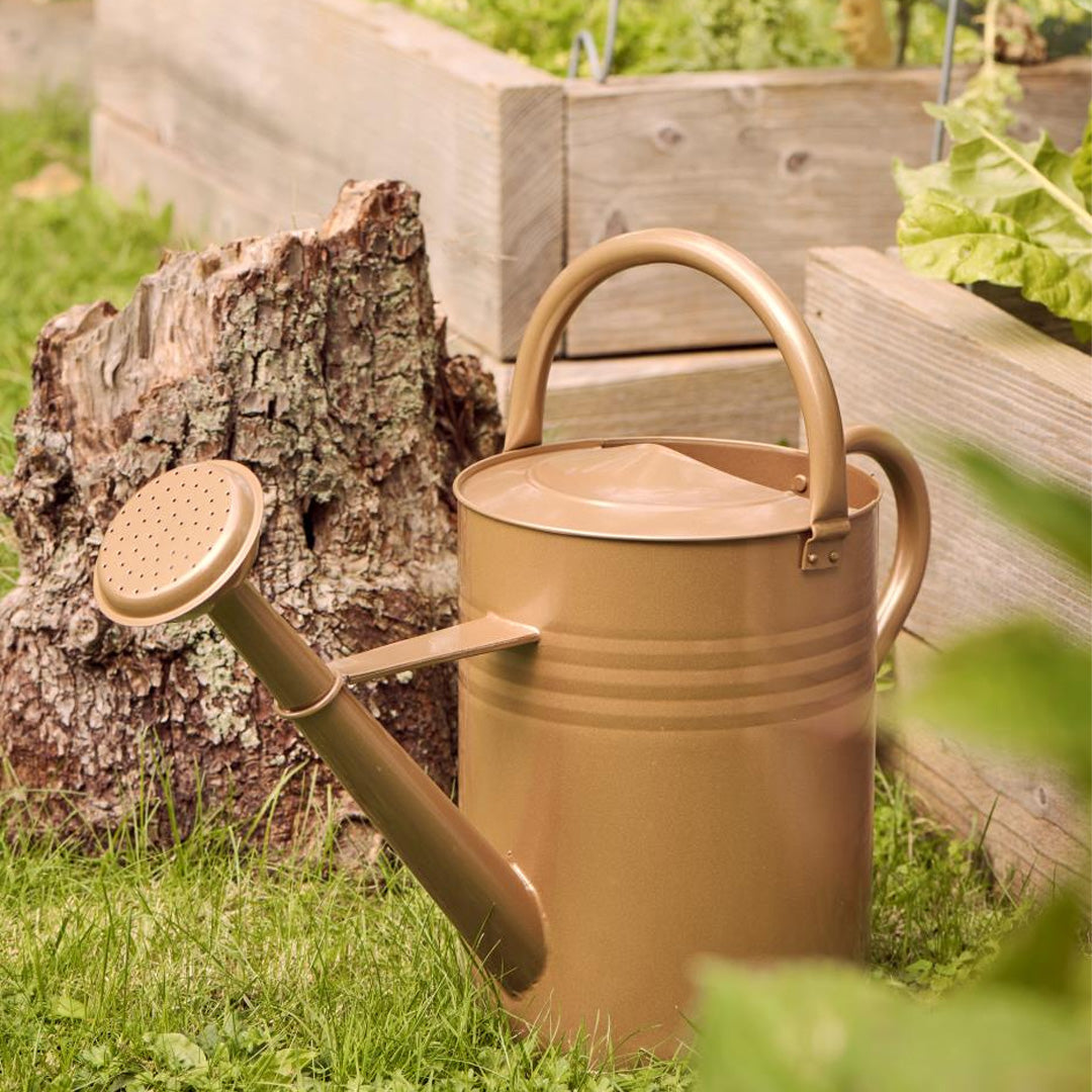 Ib Laursen – Gießkanne aus Metall 11 L – Braun mit Brause & Doppelgrif ...